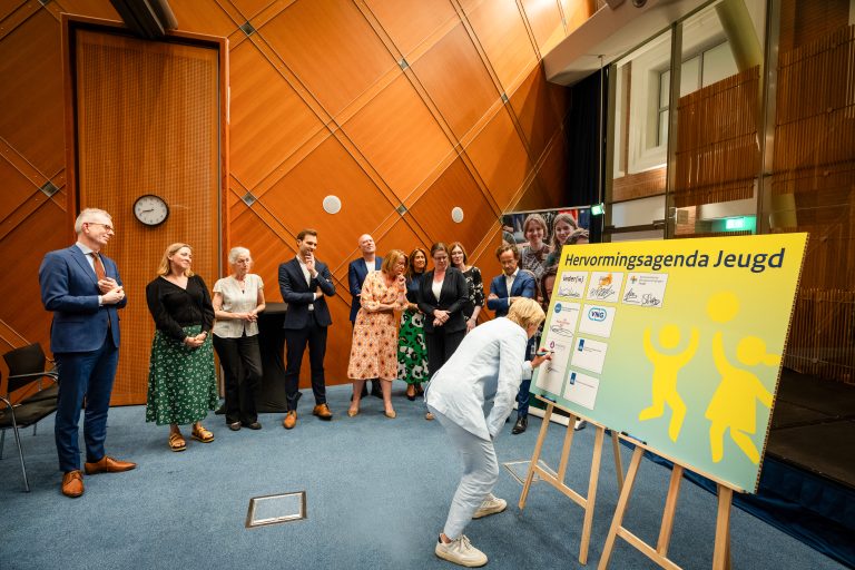 Hervormingsagenda Jeugd: aan de slag » Jeugdzorg Nederland